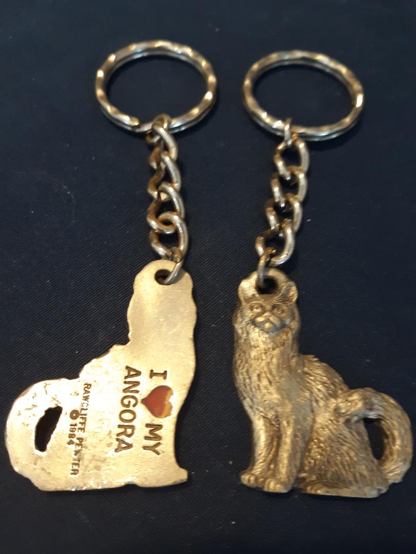 Angora Cat Keychain Rawcliffe Pewter from Anwo.com Animal World